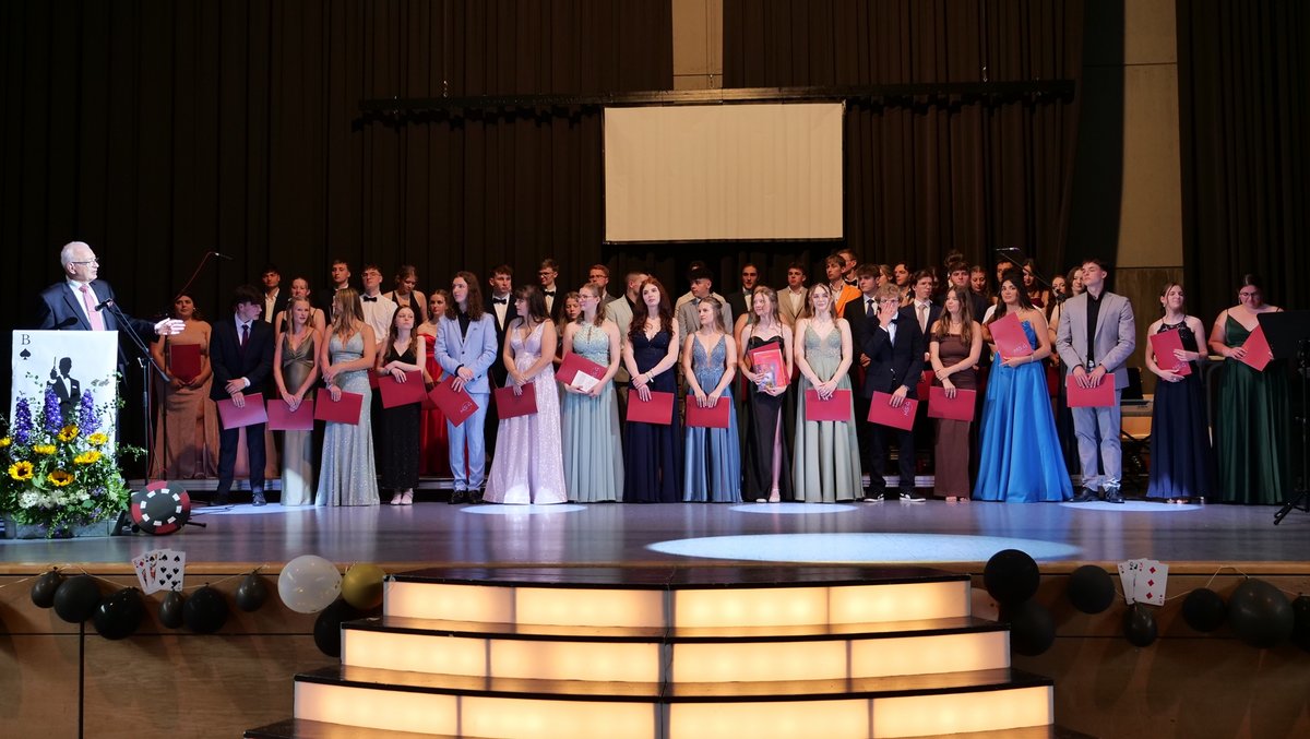 „Mission erfüllt“ - Der Abiball 2024 des MSG: Martin-Schleyer-Gymnasium ...